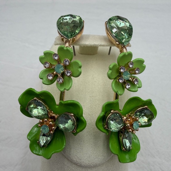 Unsigned | Jewelry | Gorgeous Floral Green Drops Pierced Earrings ...